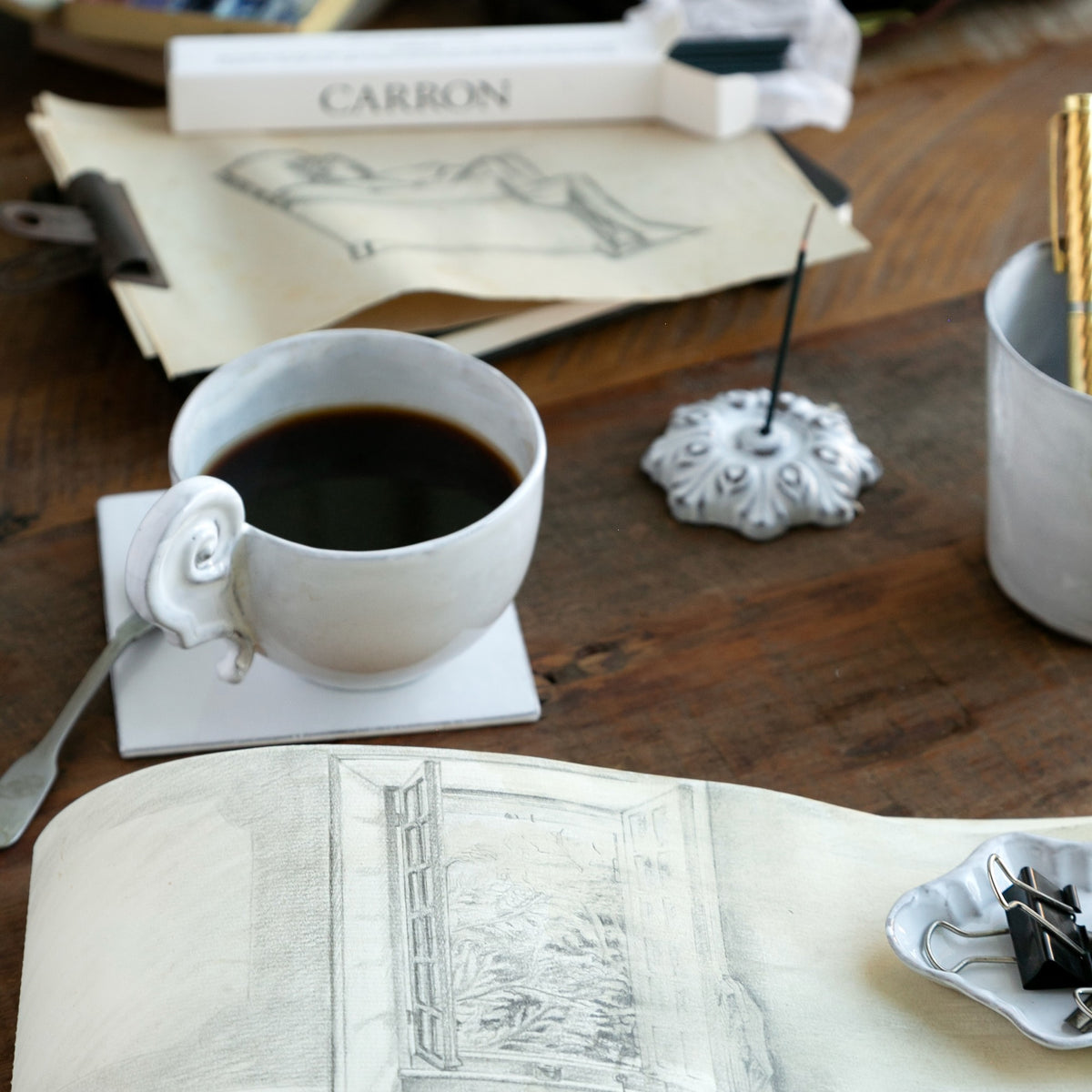 Paris cup with decorated handle | CARRON Paris